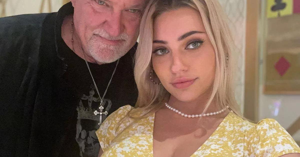 A pesar de sus casi 40 años de diferencia, se conocieron en Tinder y ...